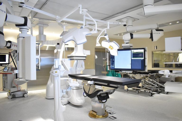 CASMU inauguró nueva sala híbrida